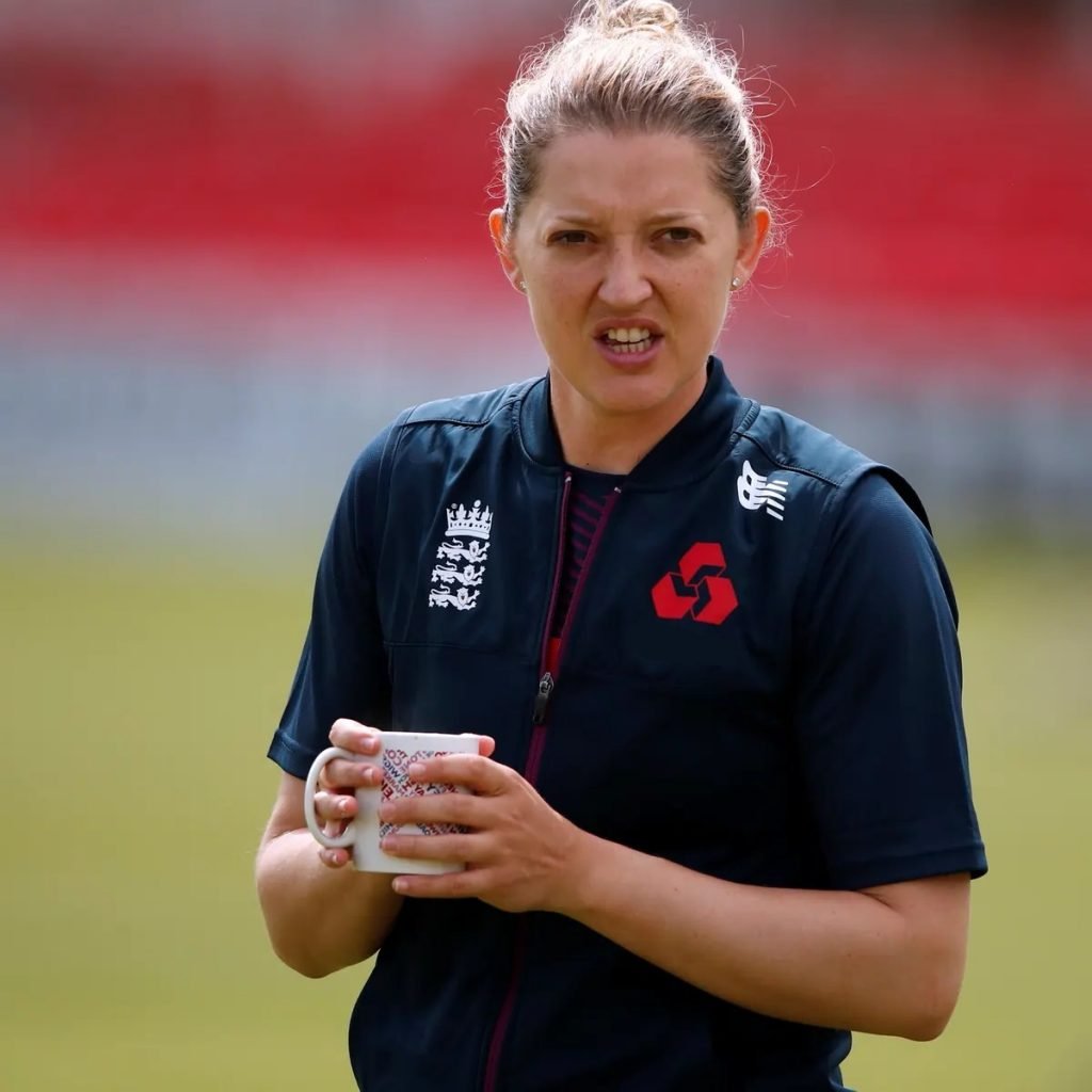 10 Hot Women Cricketers Of All Times – Omfom